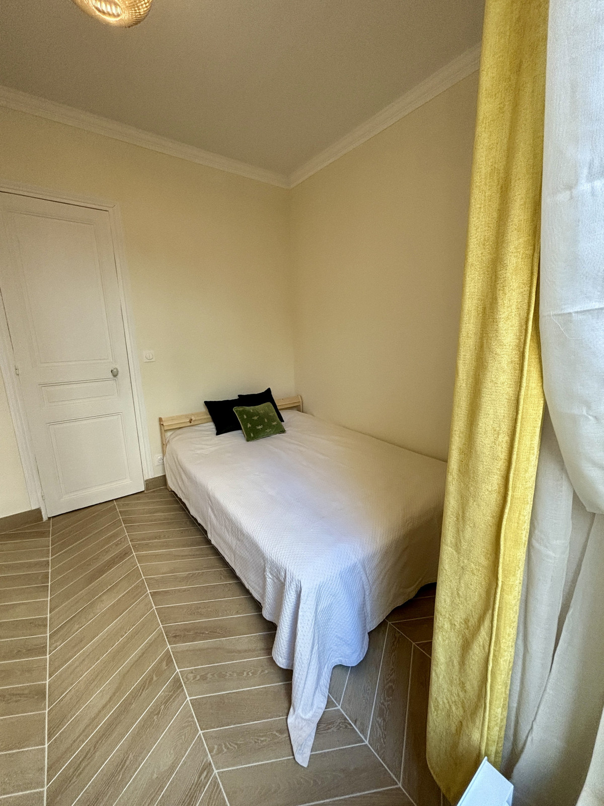 Paris studio for rent – Brand-new, 20m2, near Picpus Metro